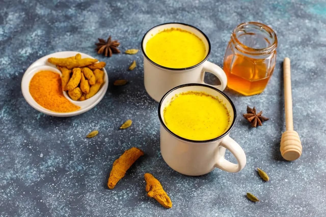 Is Turmeric Tea Good For You? 7 Surprising Health Benefits